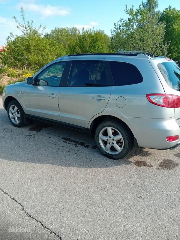 Hyundai Grand Santa Fe 2006 in Tartu, with an engine capacity of 2.00 L and mileage of 315 thousand km for 4500 €, photo 4 on AUTOMOTO.COM.LV