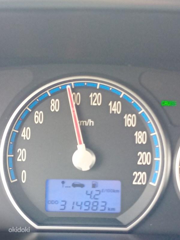 Hyundai Grand Santa Fe 2006 in Tartu, with an engine capacity of 2.00 L and mileage of 315 thousand km for 4500 €, photo 6 on AUTOMOTO.COM.LV