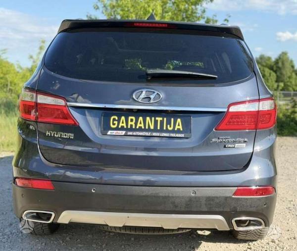 Hyundai Grand Santa Fe 2014 in Siauliai, with an engine capacity of 2.20 L and mileage of 220 thousand km for 15750 €, photo 6 on AUTOMOTO.COM.LV