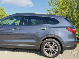 Hyundai Grand Santa Fe 2014 in Siauliai, with an engine capacity of 2.20 L and mileage of 220 thousand km for 15750 €, photo 13 on AUTOMOTO.COM.LV