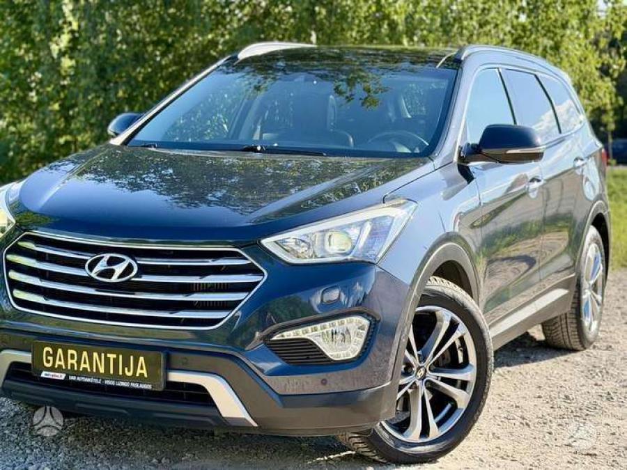 Hyundai Grand Santa Fe 2014 in Siauliai, with an engine capacity of 2.20 L and mileage of 220 thousand km for 15750 €, photo 17 on AUTOMOTO.COM.LV