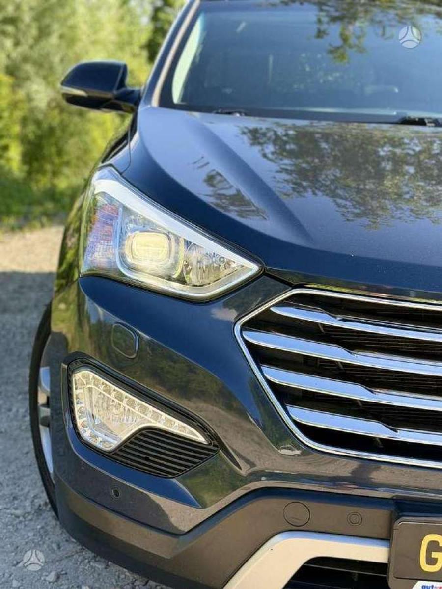Hyundai Grand Santa Fe 2014 in Siauliai, with an engine capacity of 2.20 L and mileage of 220 thousand km for 15750 €, photo 18 on AUTOMOTO.COM.LV