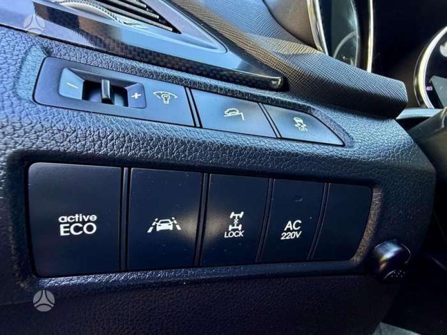 Hyundai Grand Santa Fe 2014 in Siauliai, with an engine capacity of 2.20 L and mileage of 220 thousand km for 15750 €, photo 34 on AUTOMOTO.COM.LV