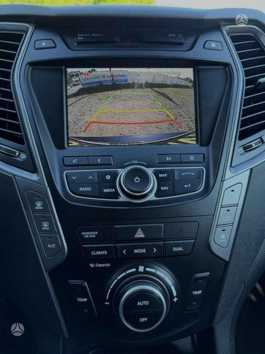 Hyundai Grand Santa Fe 2014 in Siauliai, with an engine capacity of 2.20 L and mileage of 220 thousand km for 15750 €, photo 37 on AUTOMOTO.COM.LV