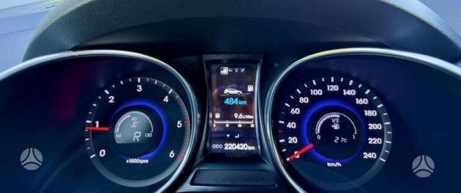 Hyundai Grand Santa Fe 2014 in Siauliai, with an engine capacity of 2.20 L and mileage of 220 thousand km for 15750 €, photo 39 on AUTOMOTO.COM.LV