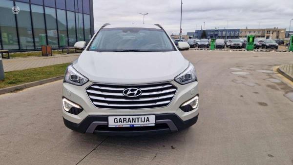 Pelēks Hyundai Grand Santa Fe 2015 Šauļi, ar dzinēja tilpumu 2.20 L un nobraukumu 138 tūkst. km par 13900 €, foto 2 vietnē AUTOMOTO.COM.LV