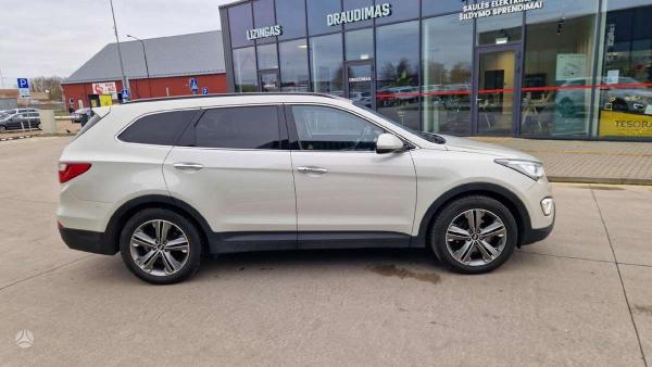 Pelēks Hyundai Grand Santa Fe 2015 Šauļi, ar dzinēja tilpumu 2.20 L un nobraukumu 138 tūkst. km par 13900 €, foto 7 vietnē AUTOMOTO.COM.LV