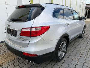 Grey Hyundai Grand Santa Fe 2015 in Raseiniai, with an engine capacity of 2.20 L and mileage of 201 thousand km for 11300 €, photo 6 on AUTOMOTO.COM.LV