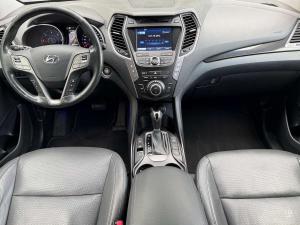 Grey Hyundai Grand Santa Fe 2015 in Raseiniai, with an engine capacity of 2.20 L and mileage of 201 thousand km for 11300 €, photo 11 on AUTOMOTO.COM.LV