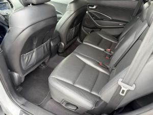 Grey Hyundai Grand Santa Fe 2015 in Raseiniai, with an engine capacity of 2.20 L and mileage of 201 thousand km for 11300 €, photo 17 on AUTOMOTO.COM.LV