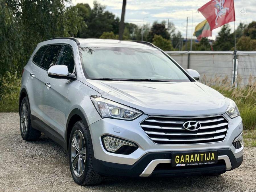Pelēks Hyundai Grand Santa Fe 2015 Šauļi, ar dzinēja tilpumu 2.20 L un nobraukumu 257 tūkst. km par 15450 €, foto 20 vietnē AUTOMOTO.COM.LV