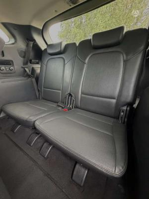 Pelēks Hyundai Grand Santa Fe 2015 Šauļi, ar dzinēja tilpumu 2.20 L un nobraukumu 257 tūkst. km par 15450 €, foto 34 vietnē AUTOMOTO.COM.LV