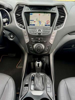 Pelēks Hyundai Grand Santa Fe 2015 Šauļi, ar dzinēja tilpumu 2.20 L un nobraukumu 257 tūkst. km par 15450 €, foto 37 vietnē AUTOMOTO.COM.LV