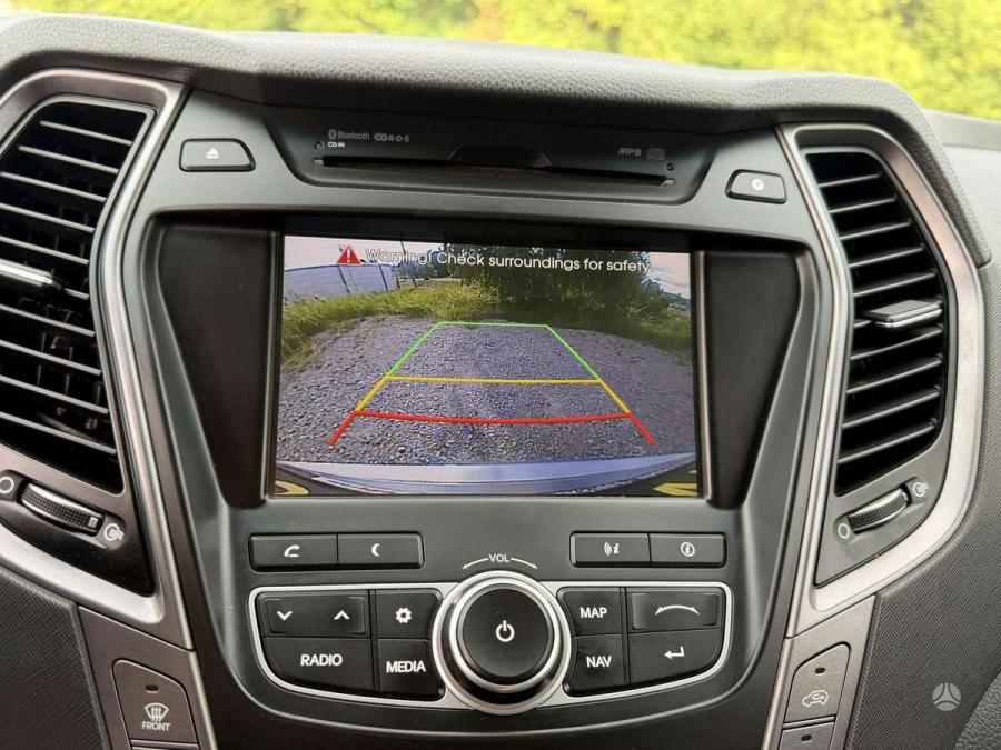 Pelēks Hyundai Grand Santa Fe 2015 Šauļi, ar dzinēja tilpumu 2.20 L un nobraukumu 257 tūkst. km par 15450 €, foto 41 vietnē AUTOMOTO.COM.LV