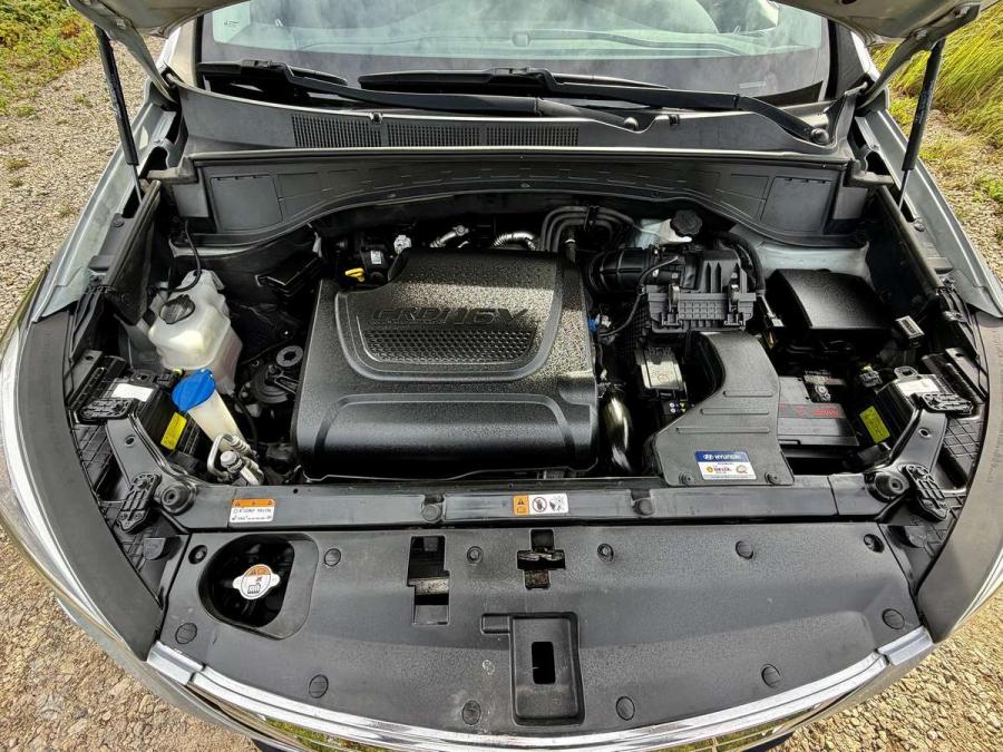 Pelēks Hyundai Grand Santa Fe 2015 Šauļi, ar dzinēja tilpumu 2.20 L un nobraukumu 257 tūkst. km par 15450 €, foto 44 vietnē AUTOMOTO.COM.LV