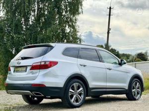 Pelēks Hyundai Grand Santa Fe 2015 Šauļi, ar dzinēja tilpumu 2.20 L un nobraukumu 257 tūkst. km par 15450 €, foto 5 vietnē AUTOMOTO.COM.LV