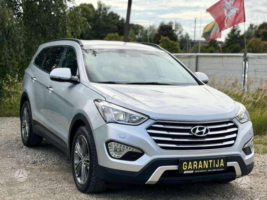 Pelēks Hyundai Grand Santa Fe 2015 Šauļi, ar dzinēja tilpumu 2.20 L un nobraukumu 257 tūkst. km par 15450 €, foto 20 vietnē AUTOMOTO.COM.LV