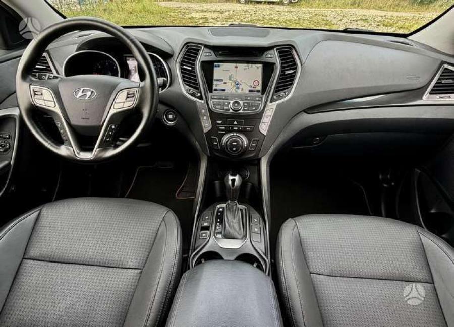 Pelēks Hyundai Grand Santa Fe 2015 Šauļi, ar dzinēja tilpumu 2.20 L un nobraukumu 257 tūkst. km par 15450 €, foto 25 vietnē AUTOMOTO.COM.LV