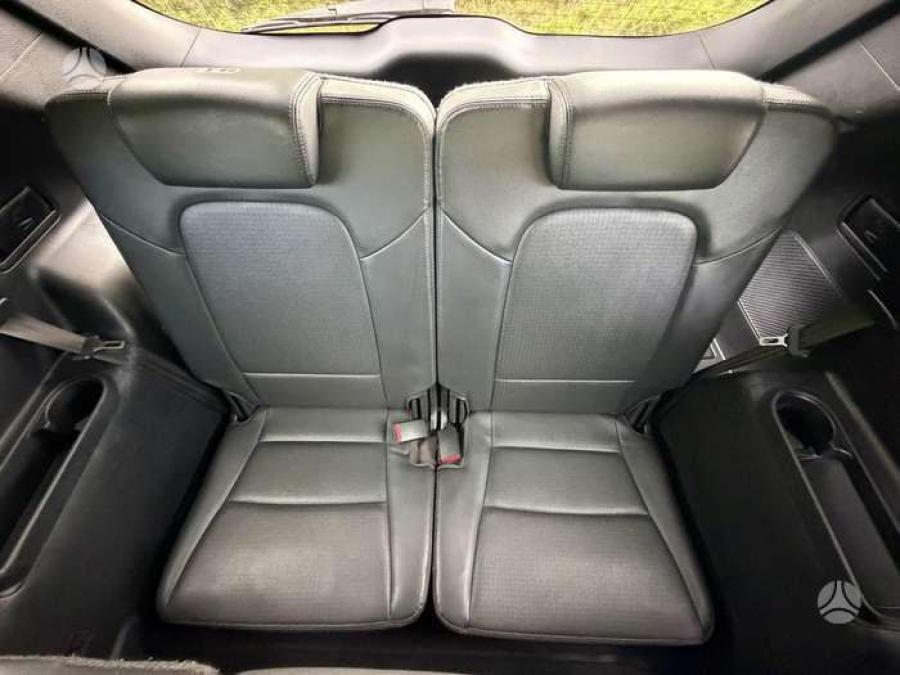 Pelēks Hyundai Grand Santa Fe 2015 Šauļi, ar dzinēja tilpumu 2.20 L un nobraukumu 257 tūkst. km par 15450 €, foto 35 vietnē AUTOMOTO.COM.LV
