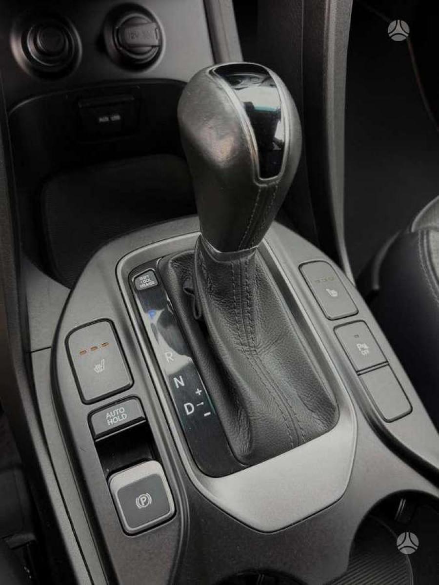Pelēks Hyundai Grand Santa Fe 2015 Šauļi, ar dzinēja tilpumu 2.20 L un nobraukumu 257 tūkst. km par 15450 €, foto 38 vietnē AUTOMOTO.COM.LV