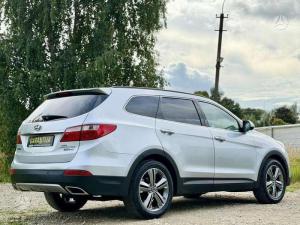 Pelēks Hyundai Grand Santa Fe 2015 Šauļi, ar dzinēja tilpumu 2.20 L un nobraukumu 257 tūkst. km par 15450 €, foto 3 vietnē AUTOMOTO.COM.LV
