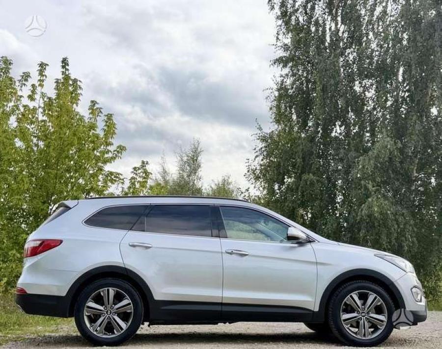 Pelēks Hyundai Grand Santa Fe 2015 Šauļi, ar dzinēja tilpumu 2.20 L un nobraukumu 257 tūkst. km par 15450 €, foto 15 vietnē AUTOMOTO.COM.LV
