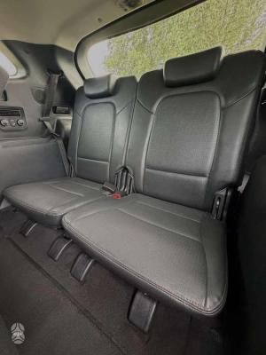 Pelēks Hyundai Grand Santa Fe 2015 Šauļi, ar dzinēja tilpumu 2.20 L un nobraukumu 257 tūkst. km par 15450 €, foto 34 vietnē AUTOMOTO.COM.LV