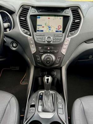 Pelēks Hyundai Grand Santa Fe 2015 Šauļi, ar dzinēja tilpumu 2.20 L un nobraukumu 257 tūkst. km par 15450 €, foto 37 vietnē AUTOMOTO.COM.LV