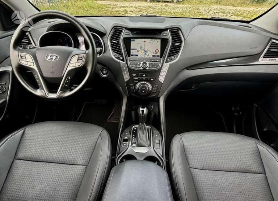 Pelēks Hyundai Grand Santa Fe 2015 Šauļi, ar dzinēja tilpumu 2.20 L un nobraukumu 257 tūkst. km par 15450 €, foto 25 vietnē AUTOMOTO.COM.LV