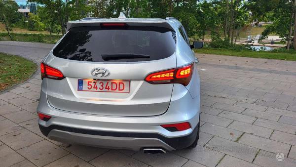 Pelēks Hyundai Grand Santa Fe 2018 Viļņa, ar dzinēja tilpumu 2.40 L un nobraukumu 86 tūkst. km par 14800 €, foto 5 vietnē AUTOMOTO.COM.LV