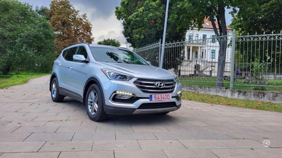 Pelēks Hyundai Grand Santa Fe 2018 Viļņa, ar dzinēja tilpumu 2.40 L un nobraukumu 86 tūkst. km par 14800 €, foto 8 vietnē AUTOMOTO.COM.LV