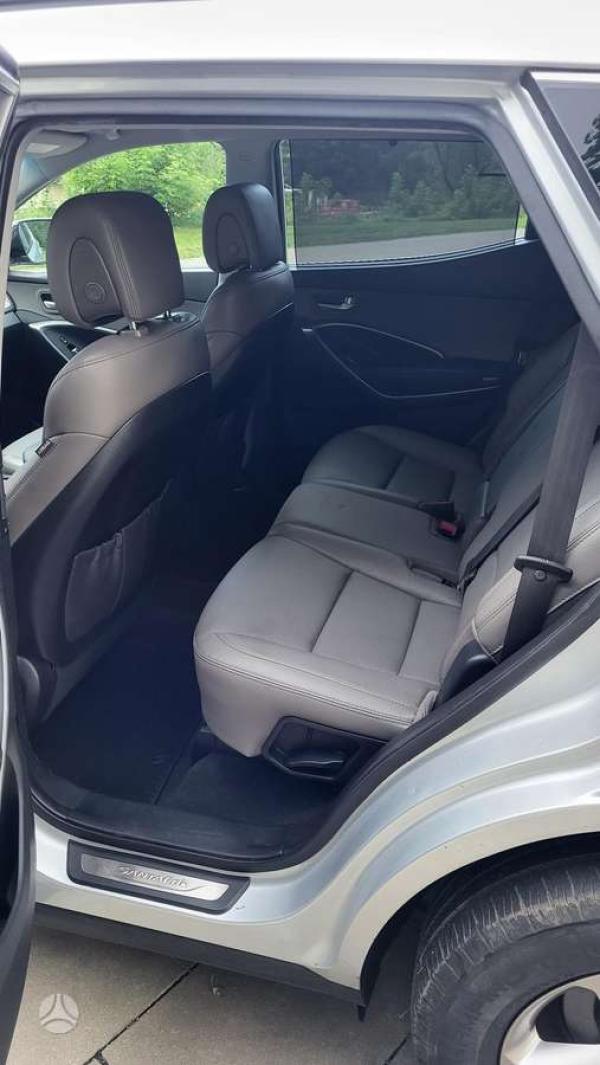 Pelēks Hyundai Grand Santa Fe 2018 Viļņa, ar dzinēja tilpumu 2.40 L un nobraukumu 86 tūkst. km par 14800 €, foto 10 vietnē AUTOMOTO.COM.LV