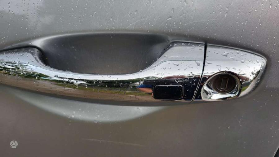 Pelēks Hyundai Grand Santa Fe 2018 Viļņa, ar dzinēja tilpumu 2.40 L un nobraukumu 86 tūkst. km par 14800 €, foto 19 vietnē AUTOMOTO.COM.LV