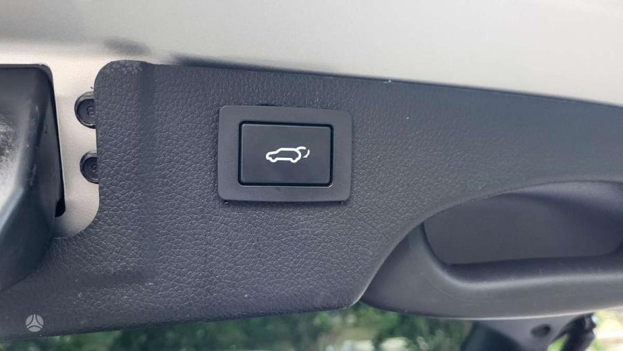 Pelēks Hyundai Grand Santa Fe 2018 Viļņa, ar dzinēja tilpumu 2.40 L un nobraukumu 86 tūkst. km par 14800 €, foto 20 vietnē AUTOMOTO.COM.LV