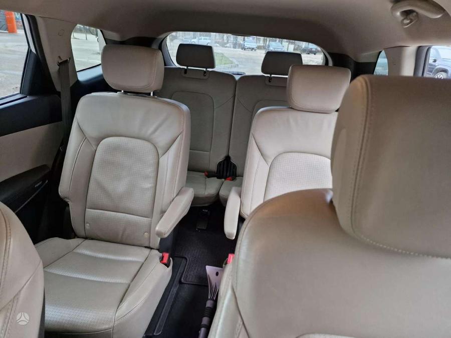 Balts Hyundai Grand Santa Fe 2014 Marijampole, ar dzinēja tilpumu 3.30 L un nobraukumu 140 tūkst. km par 10200 €, foto 15 vietnē AUTOMOTO.COM.LV