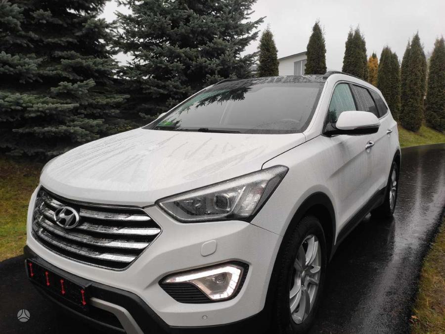 White Hyundai Grand Santa Fe 2014 in Utena, with an engine capacity of 2.20 L and mileage of 148 thousand km for 10800 €, photo 3 on AUTOMOTO.COM.LV