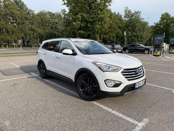 Balts Hyundai Grand Santa Fe 2014 Marijampole, ar dzinēja tilpumu 3.34 L un nobraukumu 152 tūkst. km par 10200 €, foto 2 vietnē AUTOMOTO.COM.LV
