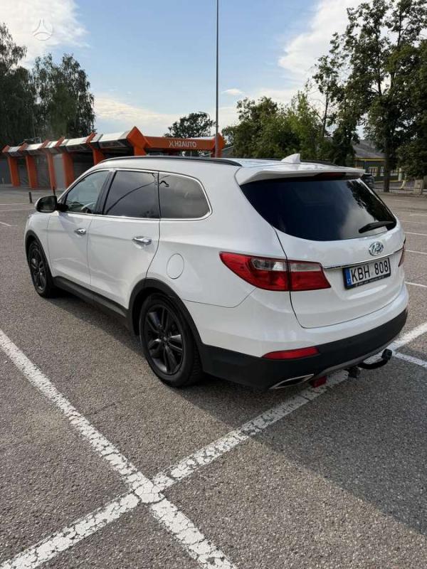 Balts Hyundai Grand Santa Fe 2014 Marijampole, ar dzinēja tilpumu 3.34 L un nobraukumu 152 tūkst. km par 10200 €, foto 5 vietnē AUTOMOTO.COM.LV