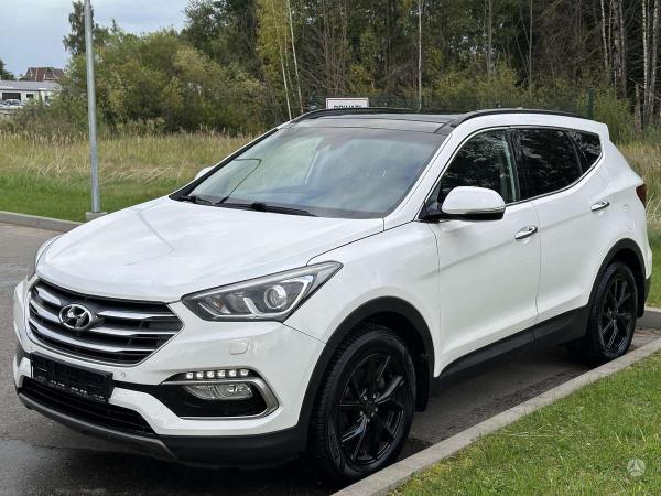 Hyundai Grand Santa Fe 2016 Utena vietnē Balts Hyundai Grand Santa Fe 2016 Utena, ar dzinēja tilpumu 2.20 L un nobraukumu 210 tūkst. km par 13600 €, foto 1 vietnē AUTOMOTO.COM.LV