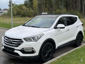 White Hyundai Grand Santa Fe 2016 in Utena, with an engine capacity of 2.20 L and mileage of 210 thousand km for 13600 €, photo  on AUTOMOTO.COM.LV
