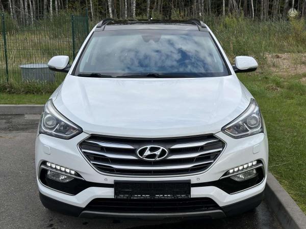 Hyundai Grand Santa Fe 2016 Utena vietnē Balts Hyundai Grand Santa Fe 2016 Utena, ar dzinēja tilpumu 2.20 L un nobraukumu 210 tūkst. km par 13600 €, foto 3 vietnē AUTOMOTO.COM.LV