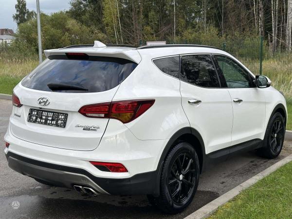 Hyundai Grand Santa Fe 2016 Utena vietnē Balts Hyundai Grand Santa Fe 2016 Utena, ar dzinēja tilpumu 2.20 L un nobraukumu 210 tūkst. km par 13600 €, foto 5 vietnē AUTOMOTO.COM.LV