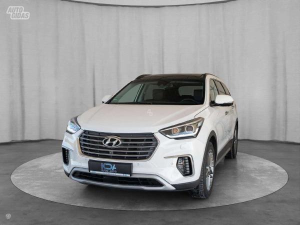 White Hyundai Grand Santa Fe 2017 in Marijampole, with an engine capacity of 2.20 L and mileage of 88 thousand km for 20850 €, photo 4 on AUTOMOTO.COM.LV