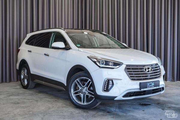 White Hyundai Grand Santa Fe 2017 in Marijampole, with an engine capacity of 2.20 L and mileage of 88 thousand km for 20850 €, photo 1 on AUTOMOTO.COM.LV