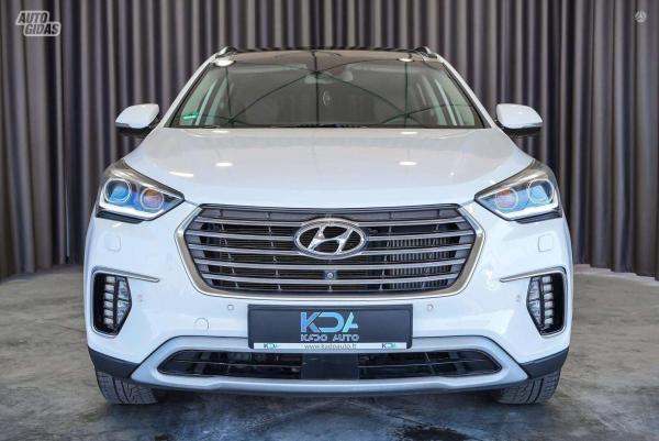 White Hyundai Grand Santa Fe 2017 in Marijampole, with an engine capacity of 2.20 L and mileage of 88 thousand km for 20850 €, photo 3 on AUTOMOTO.COM.LV