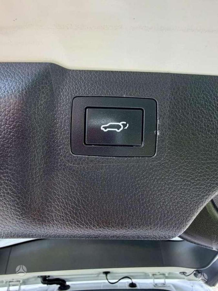 Balts Hyundai Grand Santa Fe 2017 Šauļi, ar dzinēja tilpumu 2.20 L un nobraukumu 232 tūkst. km par 17999 €, foto 58 vietnē AUTOMOTO.COM.LV