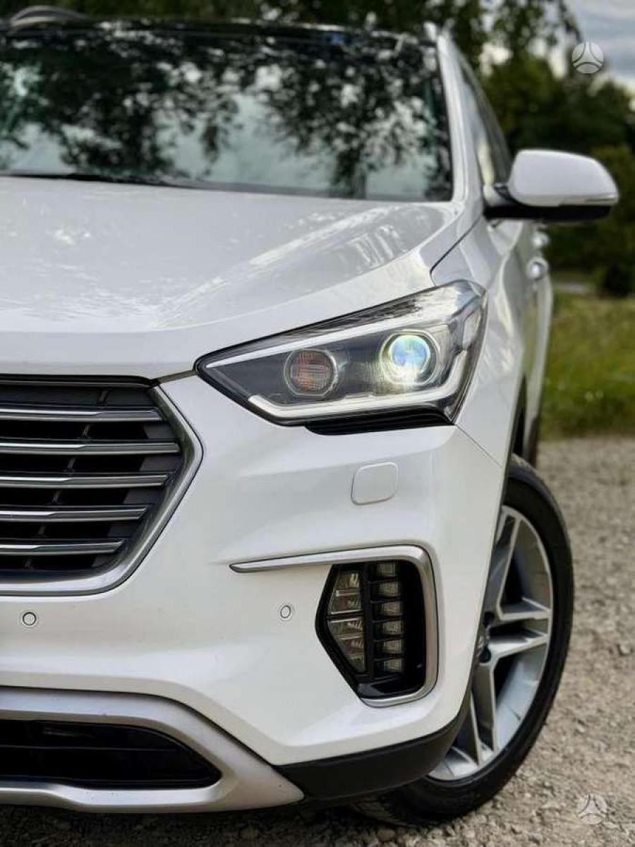 Balts Hyundai Grand Santa Fe 2017 Šauļi, ar dzinēja tilpumu 2.20 L un nobraukumu 232 tūkst. km par 17999 €, foto 21 vietnē AUTOMOTO.COM.LV