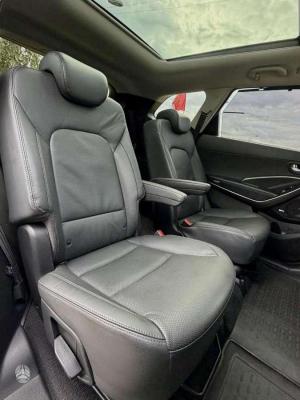 Balts Hyundai Grand Santa Fe 2017 Šauļi, ar dzinēja tilpumu 2.20 L un nobraukumu 232 tūkst. km par 17999 €, foto 37 vietnē AUTOMOTO.COM.LV