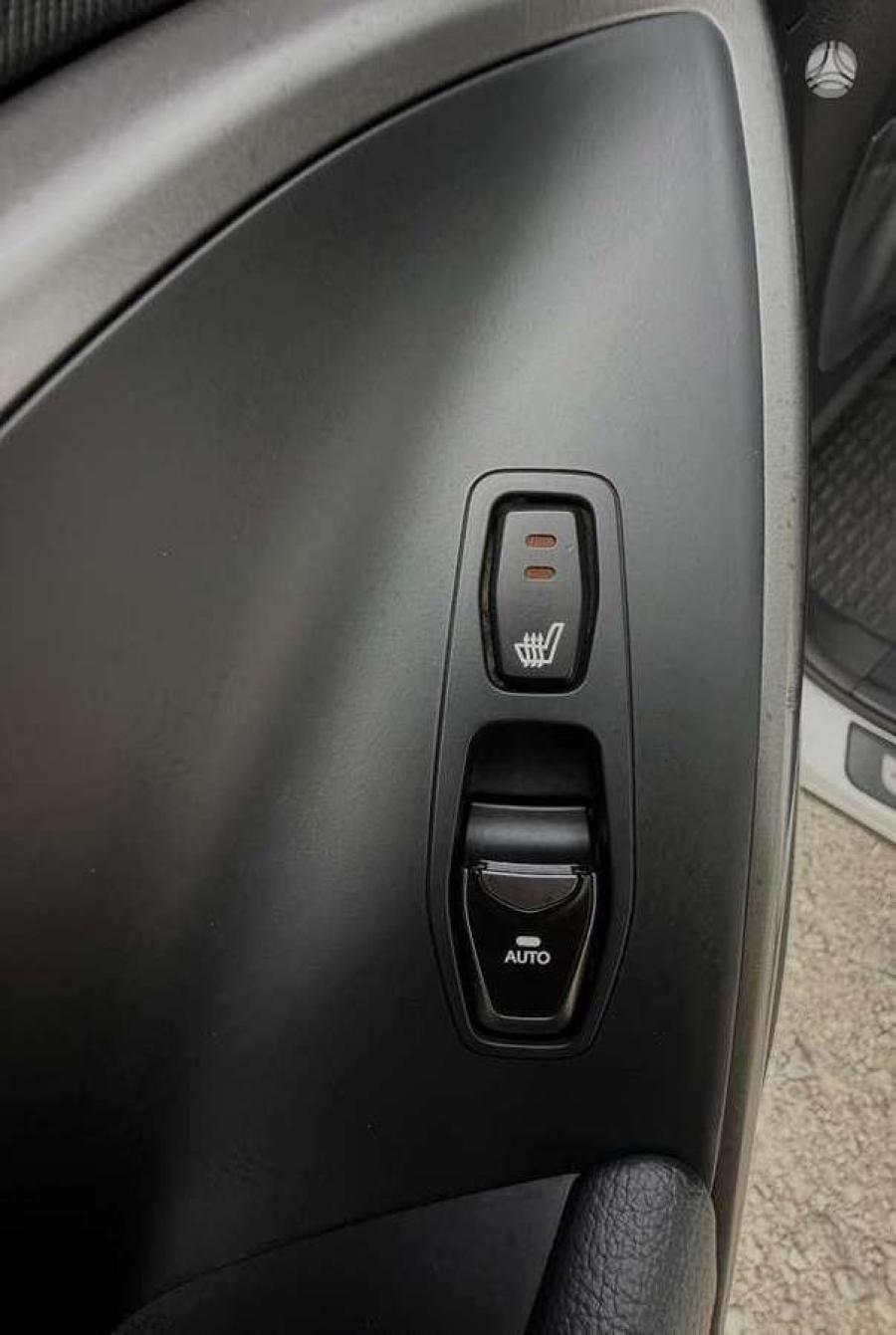 Balts Hyundai Grand Santa Fe 2017 Šauļi, ar dzinēja tilpumu 2.20 L un nobraukumu 232 tūkst. km par 17999 €, foto 50 vietnē AUTOMOTO.COM.LV