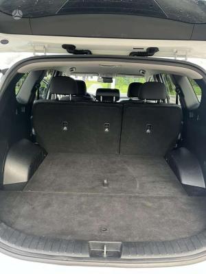 White Hyundai Grand Santa Fe 2019 in Kaunas, with an engine capacity of 2.40 L and mileage of 208 thousand km for 14500 €, photo 12 on AUTOMOTO.COM.LV